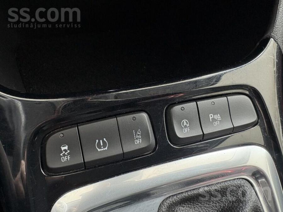 Grey Opel Crossland X 2023 in Riga, with an engine capacity of 1.20 L and mileage of 91 thousand km for 14500 €, photo 19 on AUTOMOTO.COM.LV