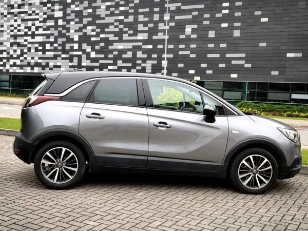 Grey Opel Crossland X 2017 in Jelgava, with an engine capacity of 1.20 L and mileage of 133 thousand km for 8450 €, photo 7 on AUTOMOTO.COM.LV