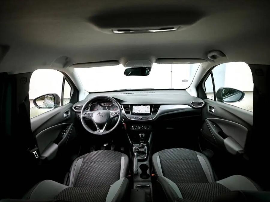 Pelēks Opel Crossland X 2017 Jelgava, ar dzinēja tilpumu 1.20 L un nobraukumu 133 tūkst. km par 8450 €, foto 12 vietnē AUTOMOTO.COM.LV