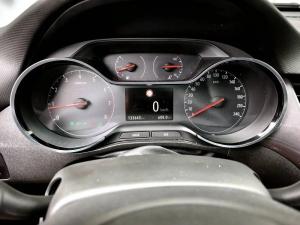 Pelēks Opel Crossland X 2017 Jelgava, ar dzinēja tilpumu 1.20 L un nobraukumu 133 tūkst. km par 8450 €, foto 20 vietnē AUTOMOTO.COM.LV