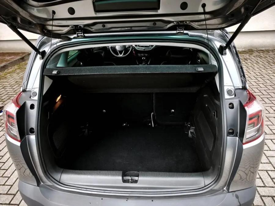 Pelēks Opel Crossland X 2017 Jelgava, ar dzinēja tilpumu 1.20 L un nobraukumu 133 tūkst. km par 8450 €, foto 30 vietnē AUTOMOTO.COM.LV
