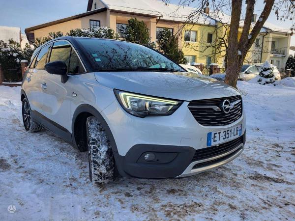 Grey Opel Crossland X 2018 in Utena, with an engine capacity of 1.20 L and mileage of 152 thousand km for 6150 €, photo 4 on AUTOMOTO.COM.LV