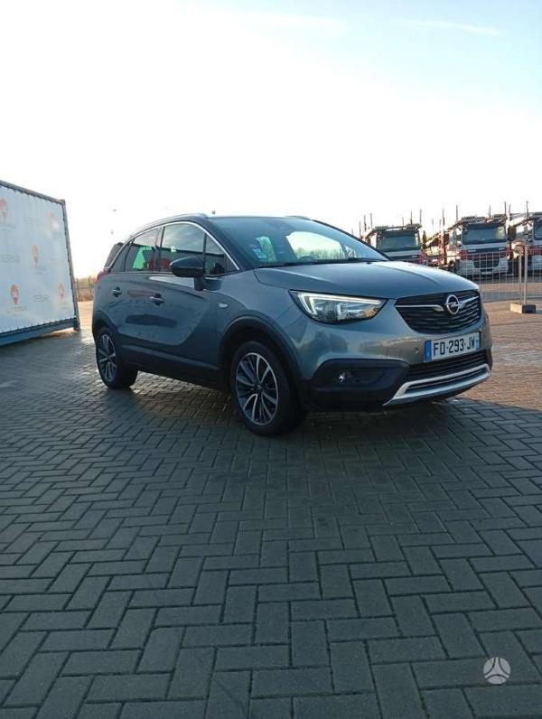 Grey Opel Crossland X 2019 in Taurage, with an engine capacity of 1.20 L and mileage of 125 thousand km for 7200 €, photo 3 on AUTOMOTO.COM.LV