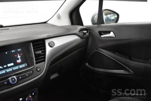 Opel Crossland X 2021 in Riga, with an engine capacity of 1.20 L and mileage of 102 thousand km for 9350 €, photo 12 on AUTOMOTO.COM.LV
