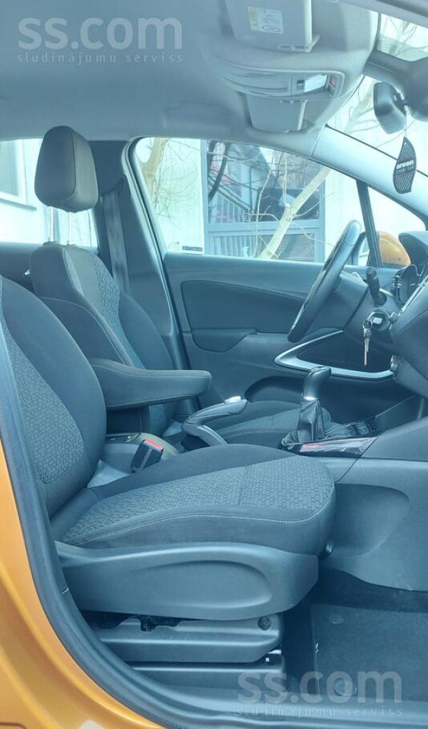 Orange Opel Crossland X 2017 in Tukums, with an engine capacity of 1.20 L and mileage of 187 thousand km for 8490 €, photo 7 on AUTOMOTO.COM.LV