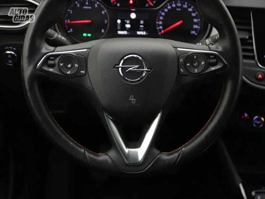 Red Opel Crossland X 2018 in Vilnius, with an engine capacity of 1.20 L and mileage of 105 thousand km for 9099 €, photo 19 on AUTOMOTO.COM.LV