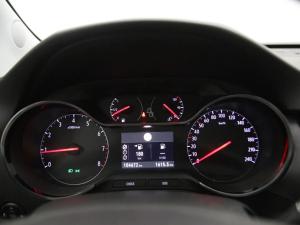 Red Opel Crossland X 2018 in Vilnius, with an engine capacity of 1.20 L and mileage of 105 thousand km for 9099 €, photo 20 on AUTOMOTO.COM.LV