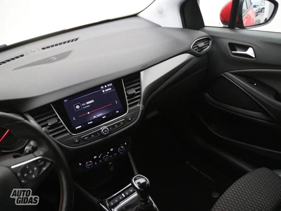 Red Opel Crossland X 2018 in Vilnius, with an engine capacity of 1.20 L and mileage of 105 thousand km for 9099 €, photo 22 on AUTOMOTO.COM.LV