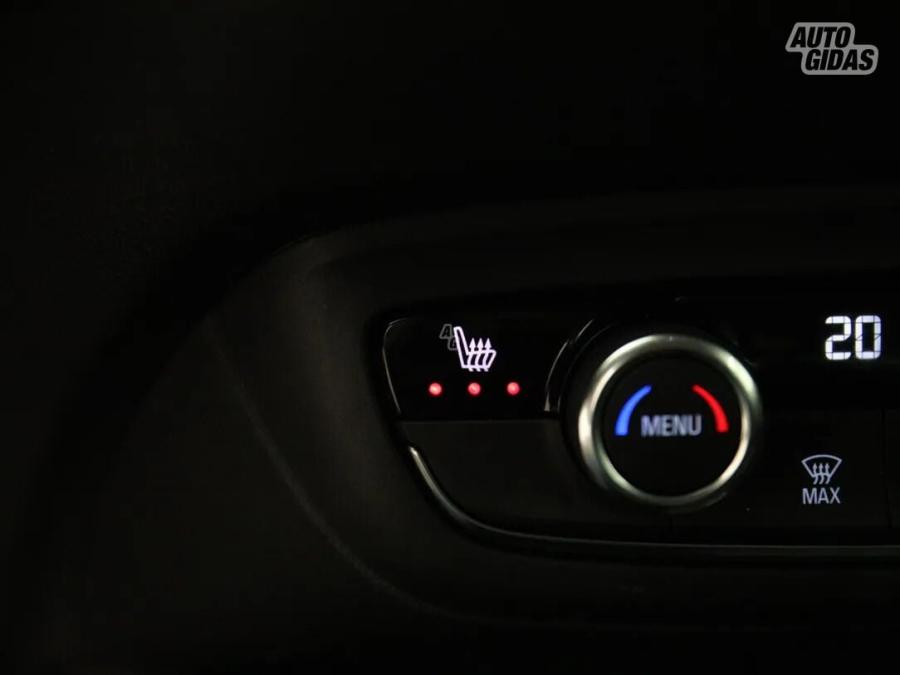 Red Opel Crossland X 2018 in Vilnius, with an engine capacity of 1.20 L and mileage of 105 thousand km for 9099 €, photo 31 on AUTOMOTO.COM.LV