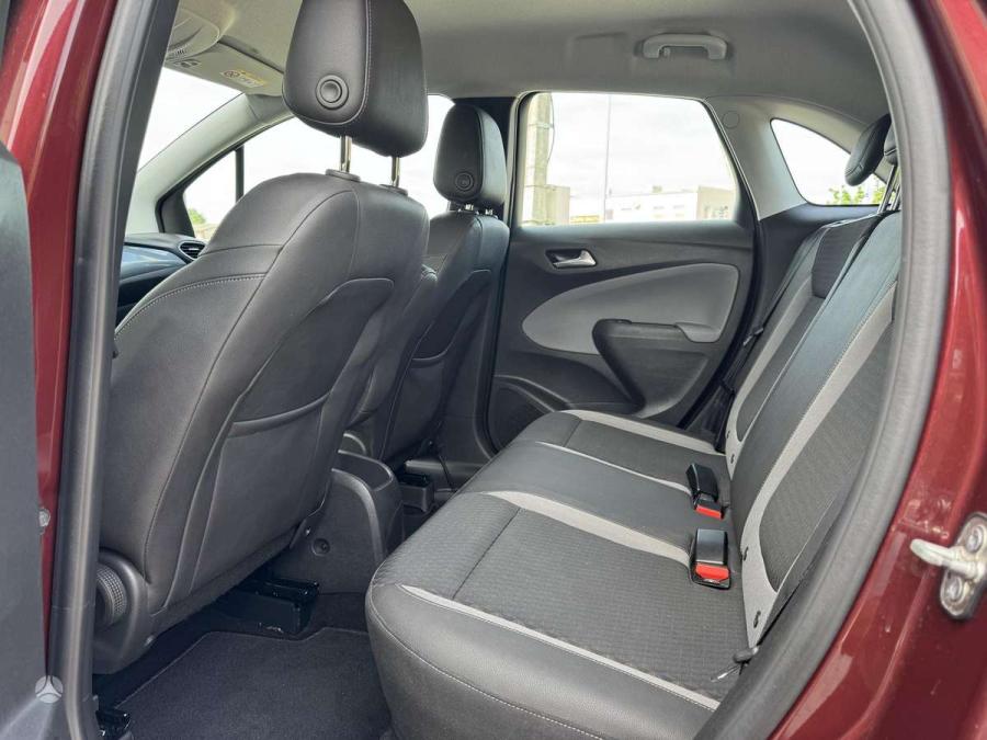 Sarkans Opel Crossland X 2018 Kretinga, ar dzinēja tilpumu 1.20 L un nobraukumu 82 tūkst. km par 7795 €, foto 28 vietnē AUTOMOTO.COM.LV