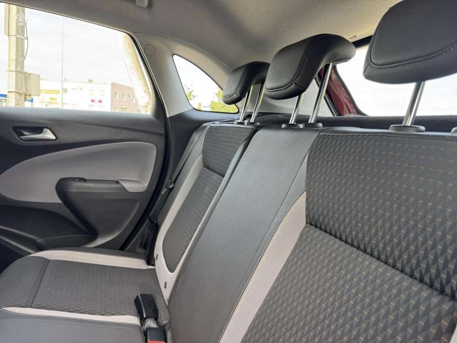 Sarkans Opel Crossland X 2018 Kretinga, ar dzinēja tilpumu 1.20 L un nobraukumu 82 tūkst. km par 7795 €, foto 29 vietnē AUTOMOTO.COM.LV