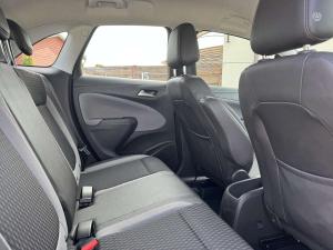 Sarkans Opel Crossland X 2018 Kretinga, ar dzinēja tilpumu 1.20 L un nobraukumu 82 tūkst. km par 7795 €, foto 30 vietnē AUTOMOTO.COM.LV