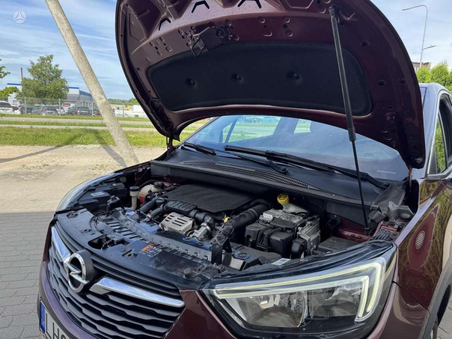 Sarkans Opel Crossland X 2018 Kretinga, ar dzinēja tilpumu 1.20 L un nobraukumu 82 tūkst. km par 7795 €, foto 33 vietnē AUTOMOTO.COM.LV