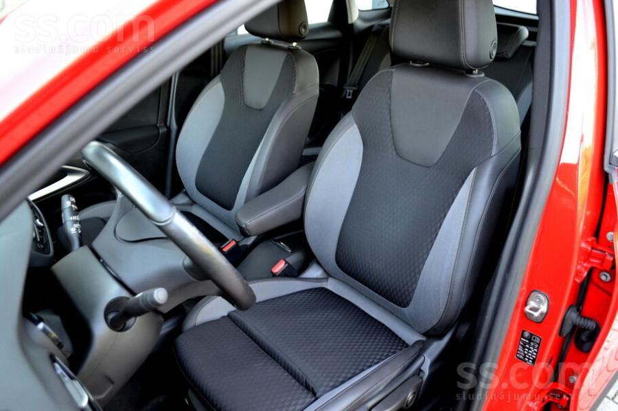 Red Opel Crossland X 2018 in Riga, with an engine capacity of 1.20 L and mileage of 125 thousand km for 8300 €, photo 16 on AUTOMOTO.COM.LV