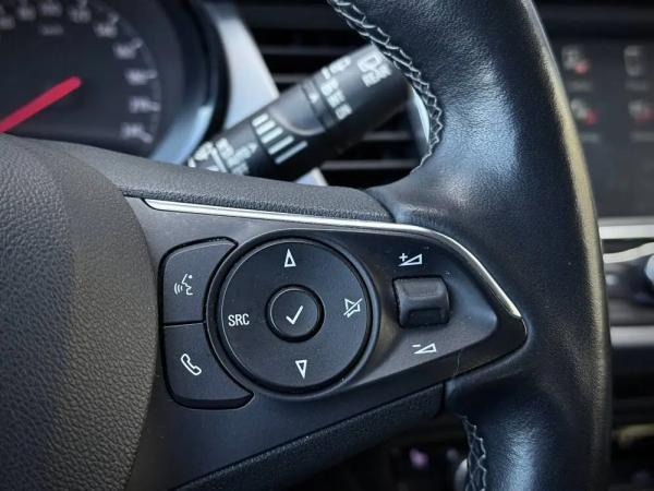 Красный Опель Crossland X 2019 в Рига, объемом двигателя 1.20 л и пробегом 98 тыс. км за 10750 €, фото 10 на AUTOMOTO.COM.LV