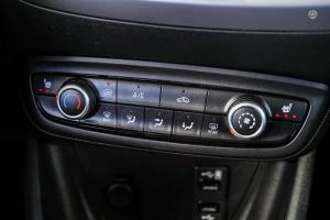 Red Opel Crossland X 2019 in Marijampole, with an engine capacity of 1.20 L and mileage of 105 thousand km for 7950 €, photo 20 on AUTOMOTO.COM.LV