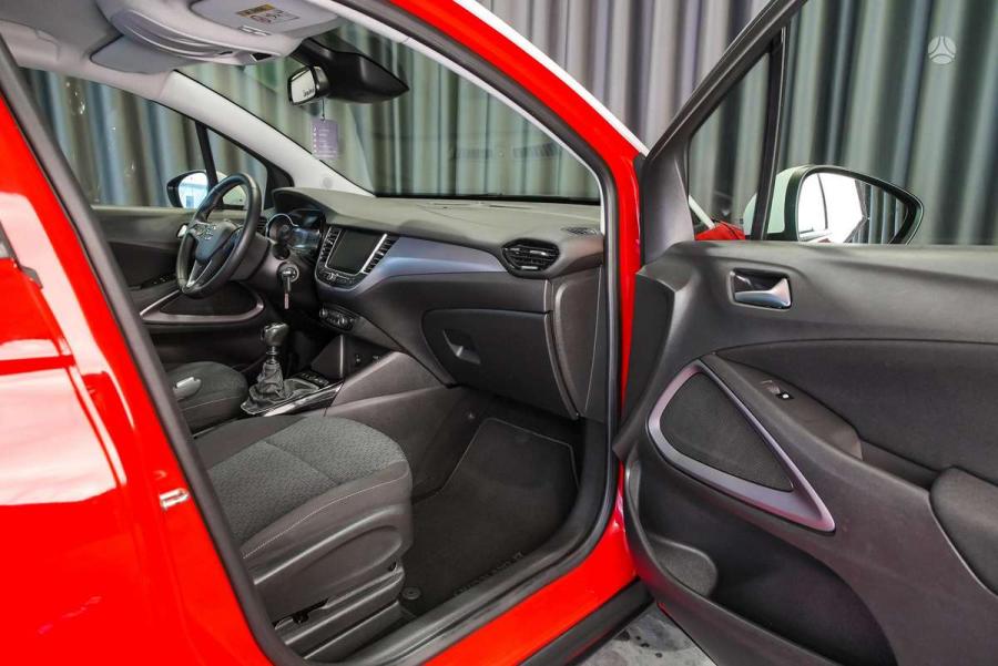 Red Opel Crossland X 2019 in Marijampole, with an engine capacity of 1.20 L and mileage of 105 thousand km for 7950 €, photo 36 on AUTOMOTO.COM.LV