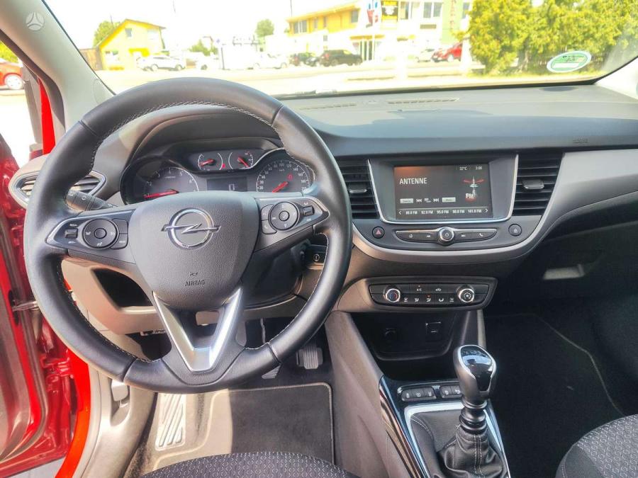 Красный Опель Crossland X 2021 в Таураге, объемом двигателя 1.20 л и пробегом 135 тыс. км за 7800 €, фото 16 на AUTOMOTO.COM.LV