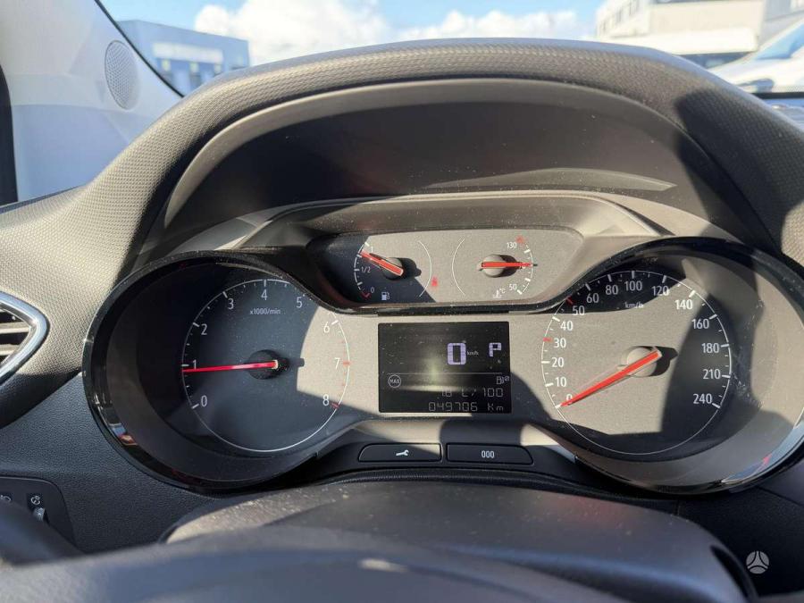 Red Opel Crossland X 2021 in Klaipeda, with an engine capacity of 1.20 L and mileage of 50 thousand km for 11500 €, photo 7 on AUTOMOTO.COM.LV