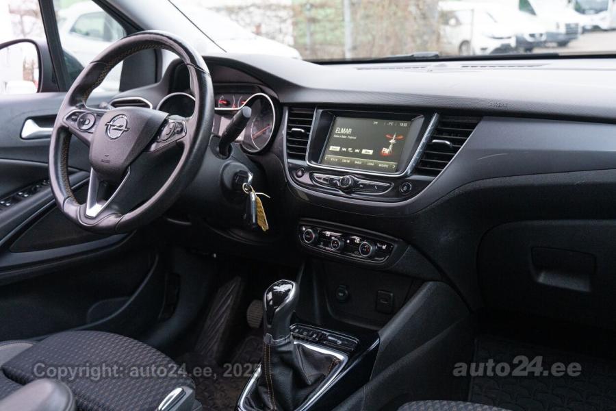 Sarkans Opel Crossland X 2017 Tallina, ar dzinēja tilpumu 1.20 L un nobraukumu 70 tūkst. km par 8300 €, foto 13 vietnē AUTOMOTO.COM.LV