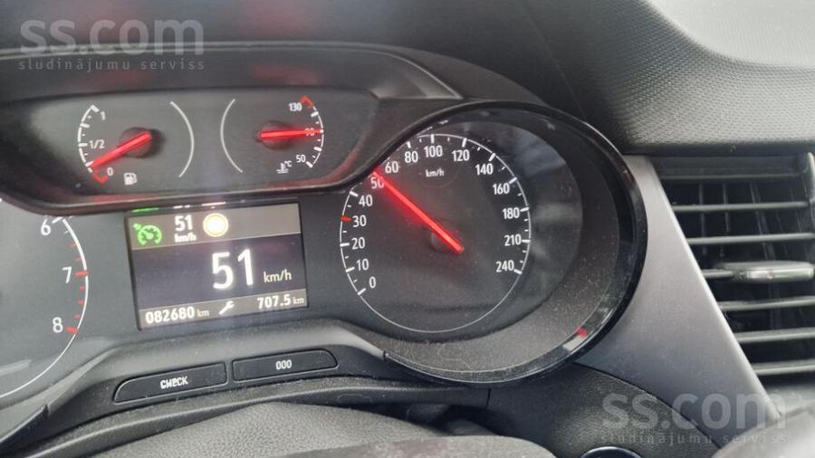 Sarkans Opel Crossland X 2019 Jelgava, ar dzinēja tilpumu 1.20 L un nobraukumu 83 tūkst. km par 7750 €, foto 6 vietnē AUTOMOTO.COM.LV