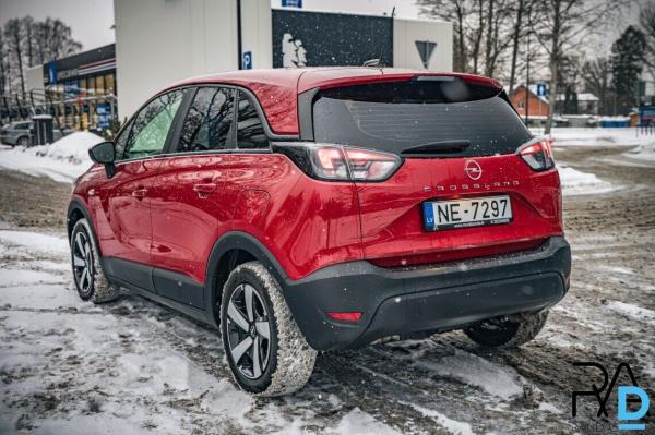 Красный Опель Crossland X 2022 в Рига, объемом двигателя 1.50 л и пробегом 58 тыс. км за 13990 €, фото 2 на AUTOMOTO.COM.LV