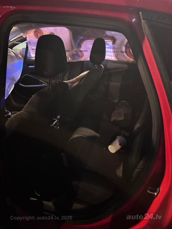 Opel Crossland X 2017 in Tallinn, with an engine capacity of 1.20 L and mileage of 60 thousand km for 3000 €, photo 6 on AUTOMOTO.COM.LV