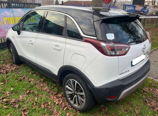 White Opel Crossland X 2017 in Taurage, with an engine capacity of 1.20 L and mileage of 93 thousand km for 8400 €, photo 4 on AUTOMOTO.COM.LV