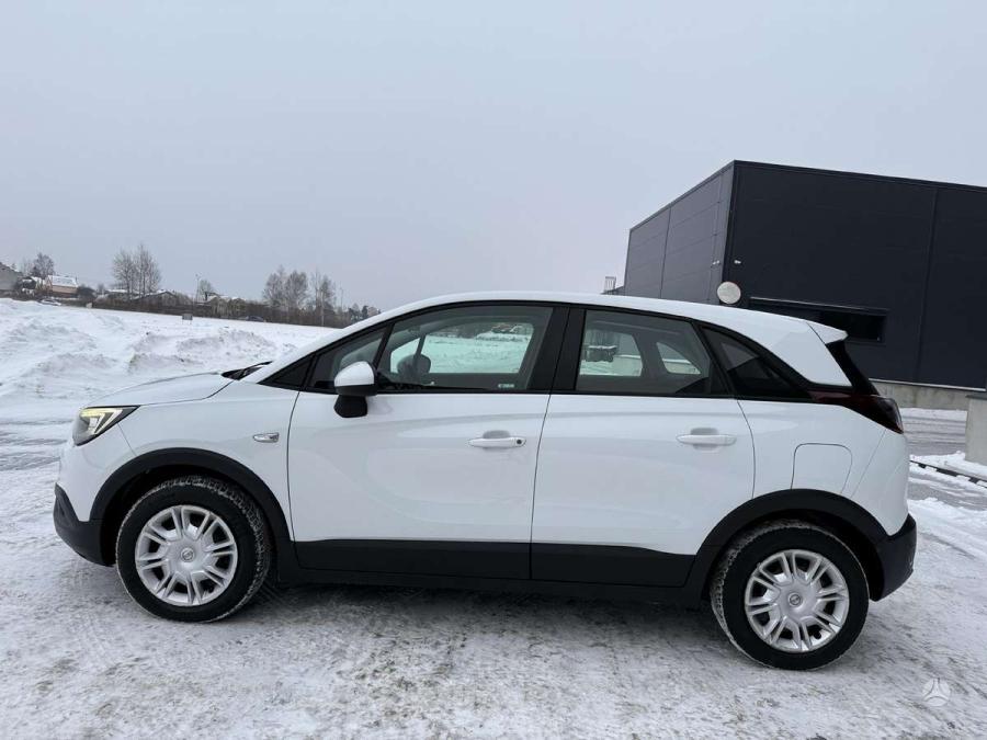 White Opel Crossland X 2017 in Siauliai, with an engine capacity of 1.56 L and mileage of 190 thousand km for 6850 €, photo 8 on AUTOMOTO.COM.LV