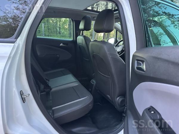 Balts Opel Crossland X 2017 Cēsis, ar dzinēja tilpumu 1.20 L un nobraukumu 0 tūkst. km par 10700 €, foto 9 vietnē AUTOMOTO.COM.LV
