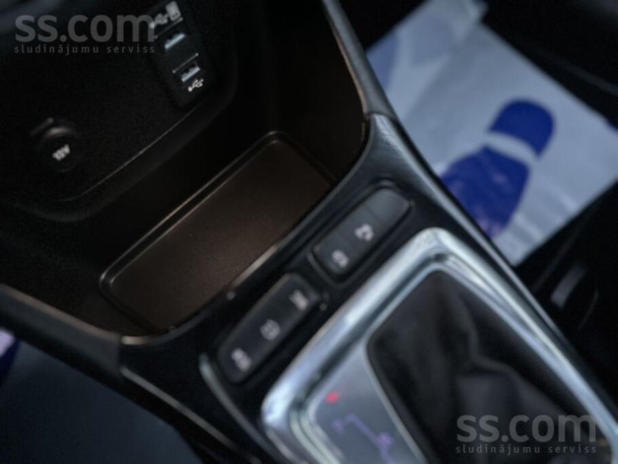 Белый Опель Crossland X 2017 в Цесис, объемом двигателя 1.20 л и пробегом 0 тыс. км за 10700 €, фото 23 на AUTOMOTO.COM.LV