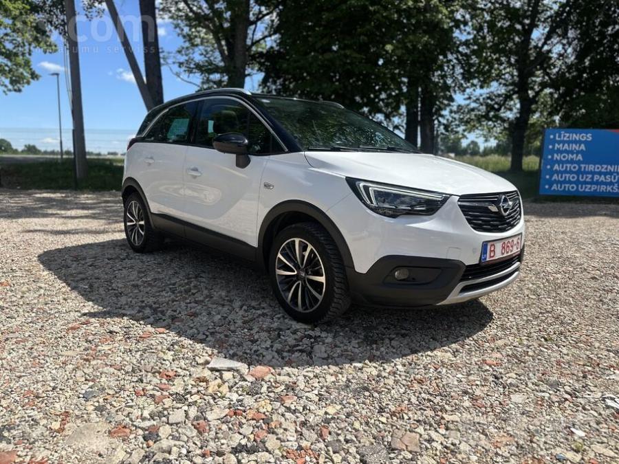 White Opel Crossland X 2017 in Cesis, with an engine capacity of 1.20 L and mileage of 0 thousand km for 10700 €, photo 1 on AUTOMOTO.COM.LV