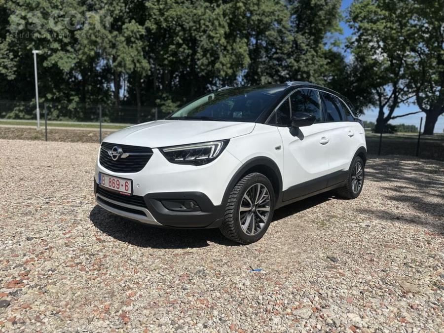 White Opel Crossland X 2017 in Cesis, with an engine capacity of 1.20 L and mileage of 0 thousand km for 10700 €, photo 3 on AUTOMOTO.COM.LV