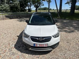 White Opel Crossland X 2017 in Cesis, with an engine capacity of 1.20 L and mileage of 0 thousand km for 10700 €, photo 5 on AUTOMOTO.COM.LV