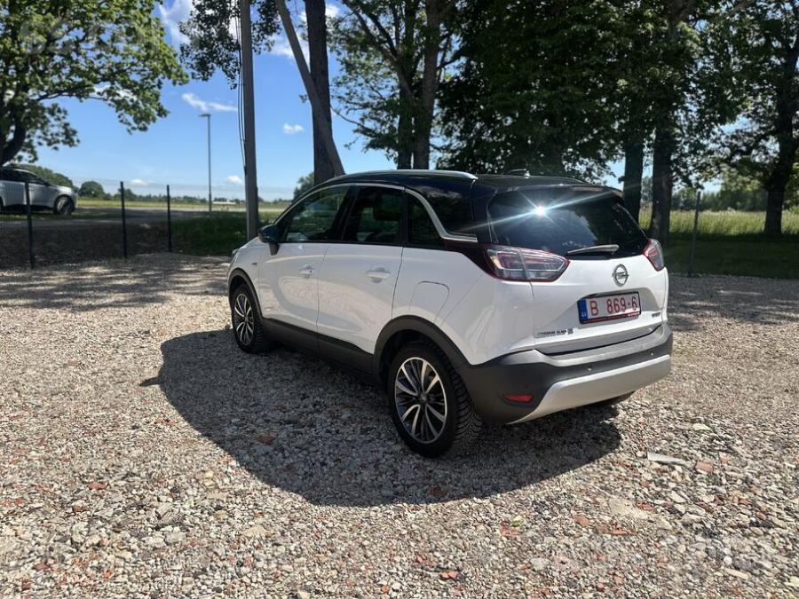White Opel Crossland X 2017 in Cesis, with an engine capacity of 1.20 L and mileage of 0 thousand km for 10700 €, photo 6 on AUTOMOTO.COM.LV