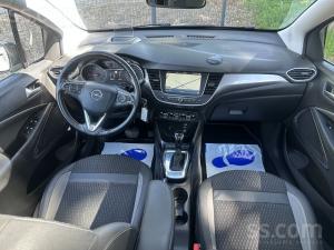 White Opel Crossland X 2017 in Cesis, with an engine capacity of 1.20 L and mileage of 0 thousand km for 10700 €, photo 8 on AUTOMOTO.COM.LV