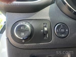 White Opel Crossland X 2017 in Cesis, with an engine capacity of 1.20 L and mileage of 0 thousand km for 10700 €, photo 20 on AUTOMOTO.COM.LV