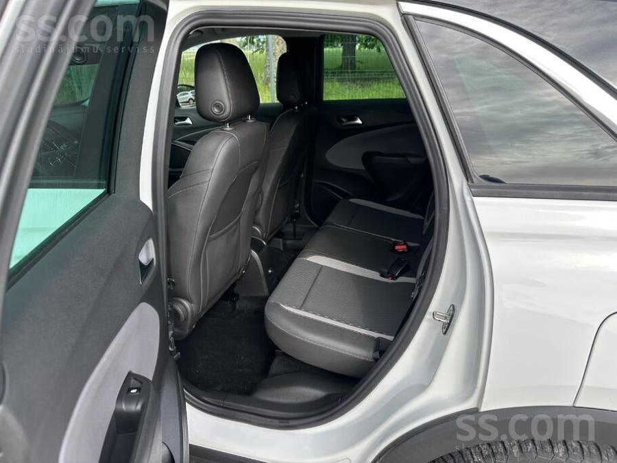 Balts Opel Crossland X 2017 Cēsis, ar dzinēja tilpumu 1.20 L un nobraukumu 0 tūkst. km par 8900 €, foto 19 vietnē AUTOMOTO.COM.LV