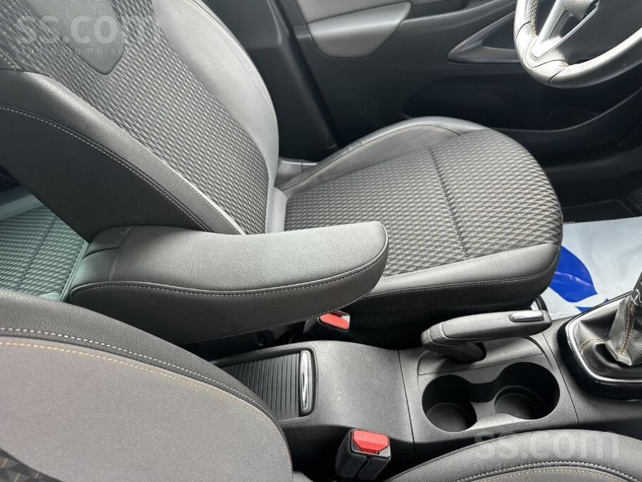 Balts Opel Crossland X 2017 Cēsis, ar dzinēja tilpumu 1.20 L un nobraukumu 0 tūkst. km par 8900 €, foto 20 vietnē AUTOMOTO.COM.LV
