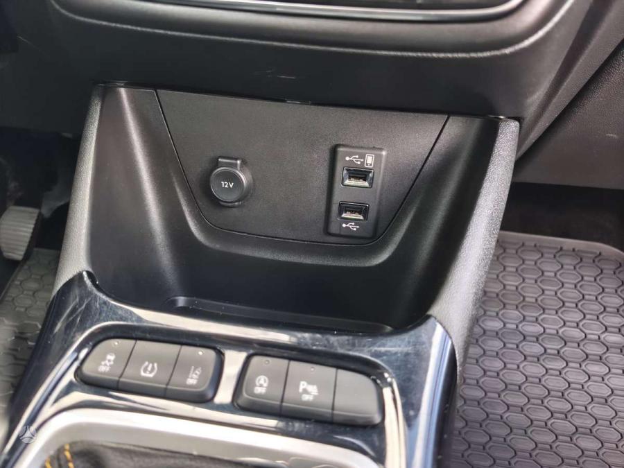 Balts Opel Crossland X 2017 Kauņa, ar dzinēja tilpumu 1.20 L un nobraukumu 72 tūkst. km par 7900 €, foto 20 vietnē AUTOMOTO.COM.LV