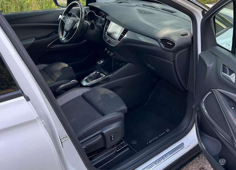 Balts Opel Crossland X 2017 Tauragė, ar dzinēja tilpumu 1.20 L un nobraukumu 96 tūkst. km par 8700 €, foto 10 vietnē AUTOMOTO.COM.LV