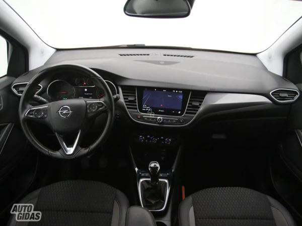 White Opel Crossland X 2018 in Vilnius, with an engine capacity of 1.20 L and mileage of 102 thousand km for 9699 €, photo 2 on AUTOMOTO.COM.LV