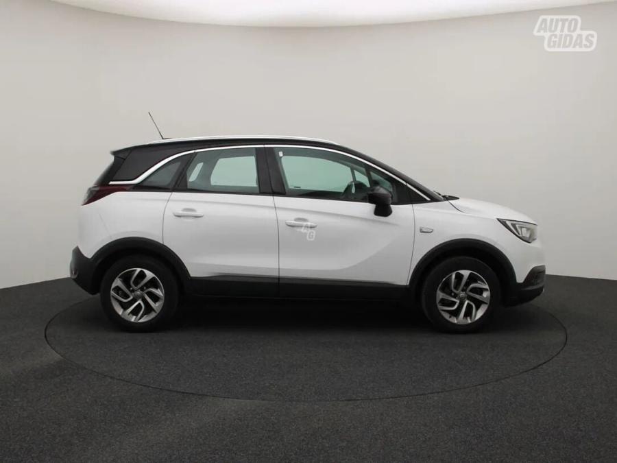 White Opel Crossland X 2018 in Vilnius, with an engine capacity of 1.20 L and mileage of 102 thousand km for 9699 €, photo 9 on AUTOMOTO.COM.LV
