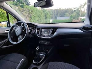 White Opel Crossland X 2018 in Anyksciai, with an engine capacity of 1.56 L and mileage of 164 thousand km for 6999 €, photo 6 on AUTOMOTO.COM.LV