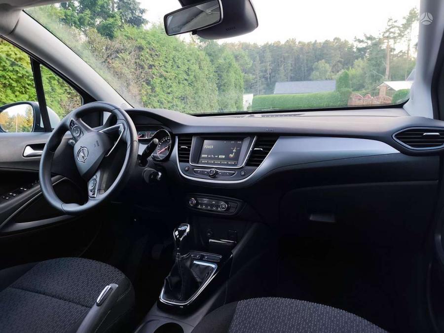White Opel Crossland X 2018 in Anyksciai, with an engine capacity of 1.56 L and mileage of 164 thousand km for 6999 €, photo 6 on AUTOMOTO.COM.LV