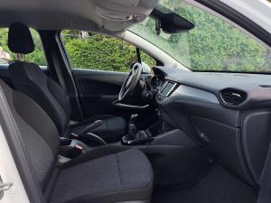 White Opel Crossland X 2018 in Anyksciai, with an engine capacity of 1.56 L and mileage of 164 thousand km for 6999 €, photo 7 on AUTOMOTO.COM.LV