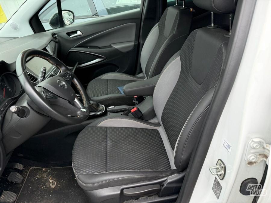 Белый Опель Crossland X 2018 в Алитус, объемом двигателя 1.20 л и пробегом 139 тыс. км за 6200 €, фото 10 на AUTOMOTO.COM.LV
