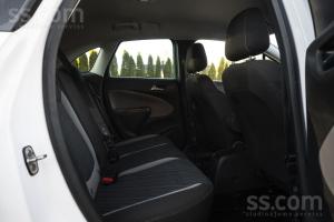 White Opel Crossland X 2019 in Jelgava, with an engine capacity of 1.50 L and mileage of 0 thousand km for 9990 €, photo 13 on AUTOMOTO.COM.LV