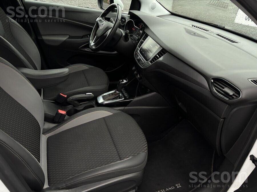 White Opel Crossland X 2019 in Riga, with an engine capacity of 1.50 L and mileage of 198 thousand km for 7950 €, photo 10 on AUTOMOTO.COM.LV
