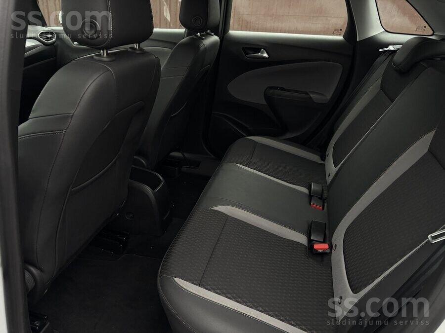 White Opel Crossland X 2019 in Riga, with an engine capacity of 1.50 L and mileage of 198 thousand km for 7950 €, photo 11 on AUTOMOTO.COM.LV